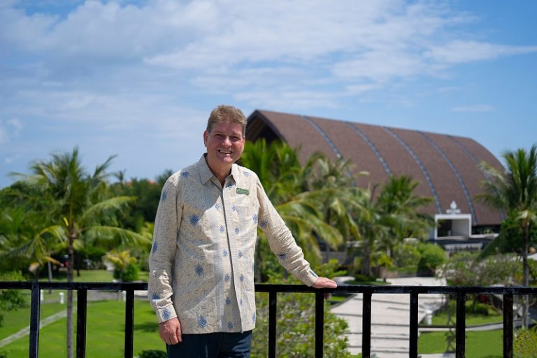 Inflash » Merusaka Hotel Nusa Dua, Bali Introduces The New General Manager